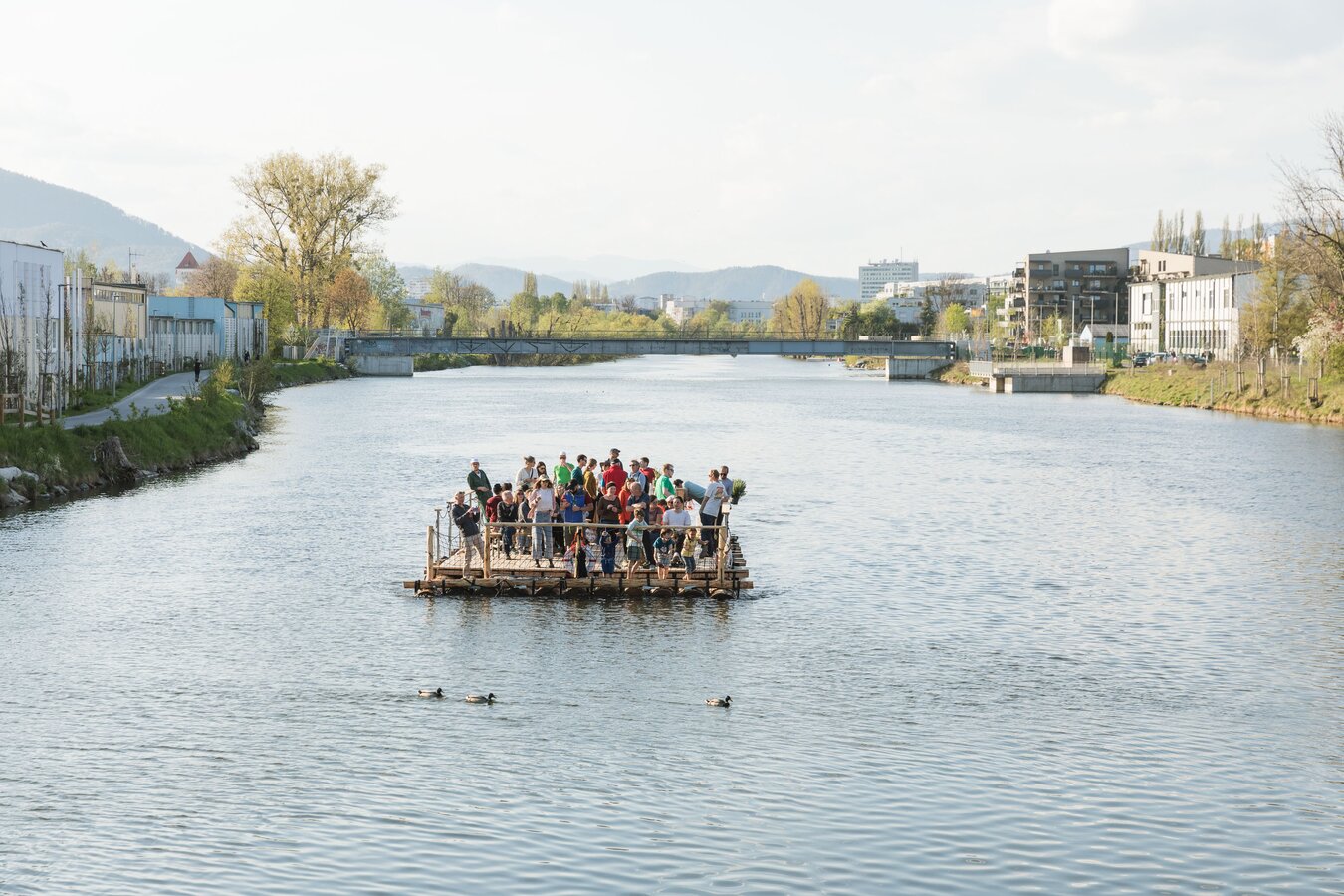 Die Flößerei in Graz I Ein Floß in der Mur