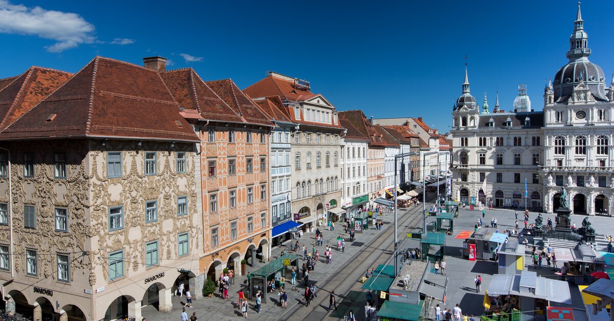 Hauptplatz (main square) and Town Hall | Sightseeing in Graz