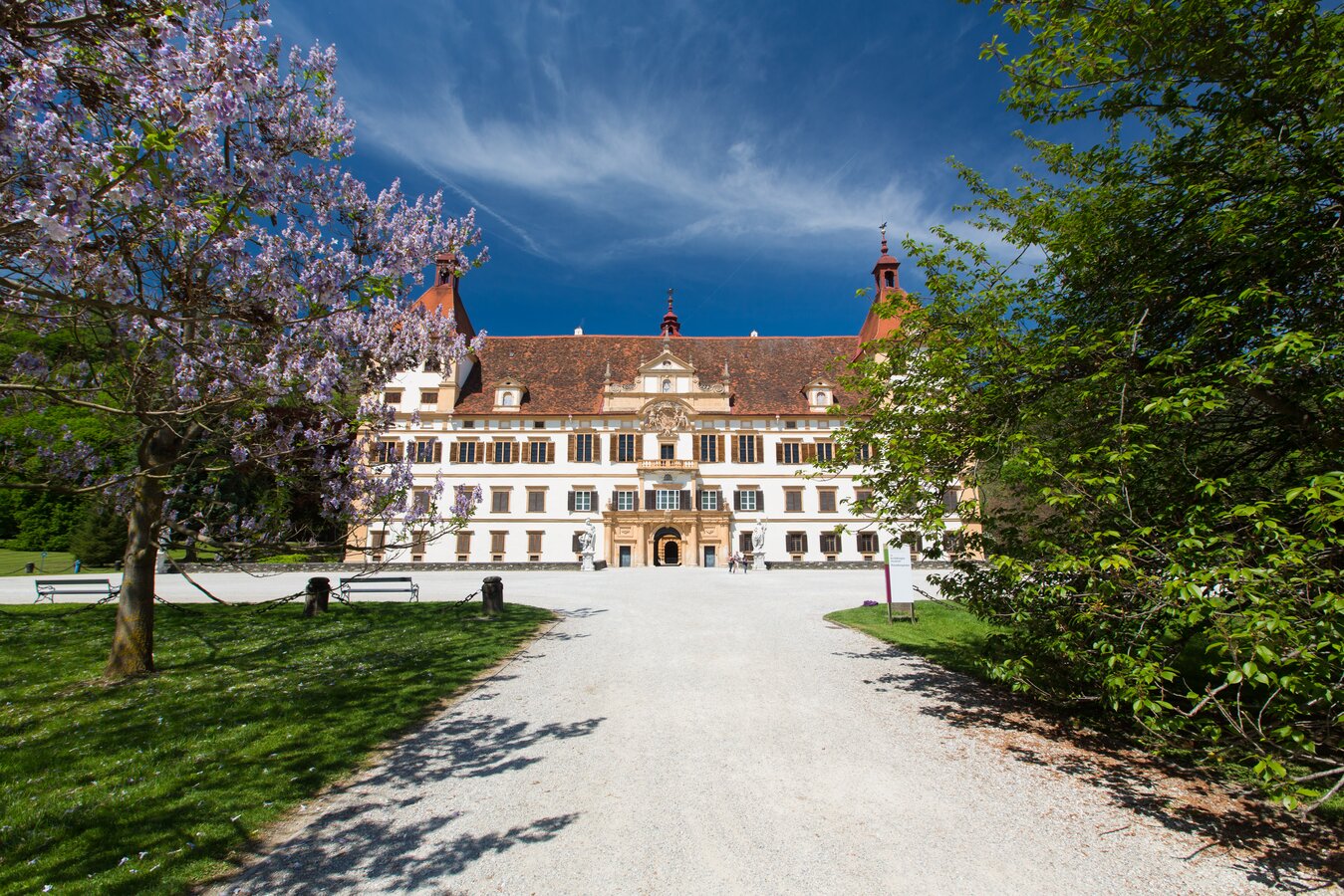 schloss eggenberg park