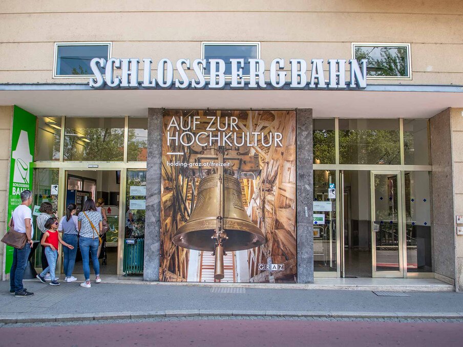 Schlossbergbahn Funicular Graz | Sightseeing in Graz