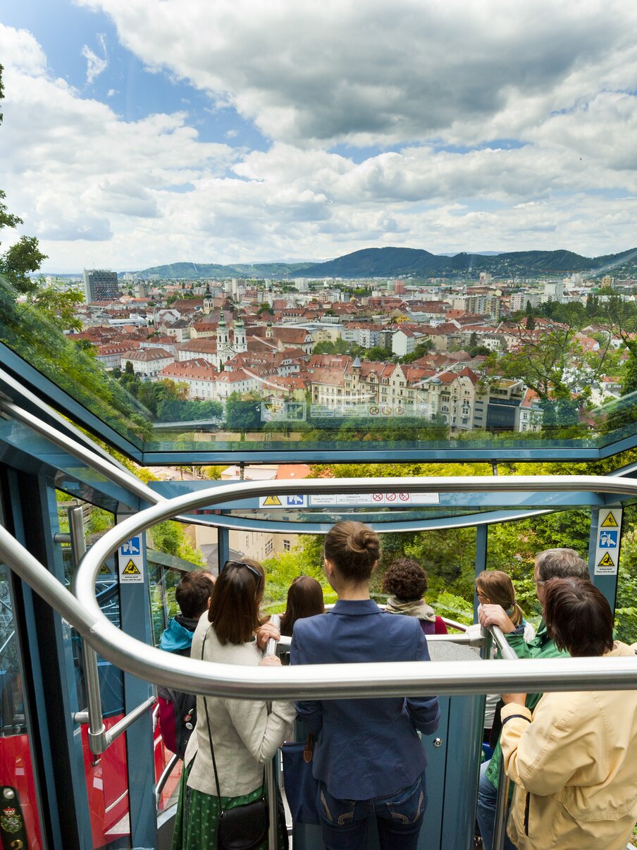 Schlossbergbahn Funicular Graz | Sightseeing in Graz